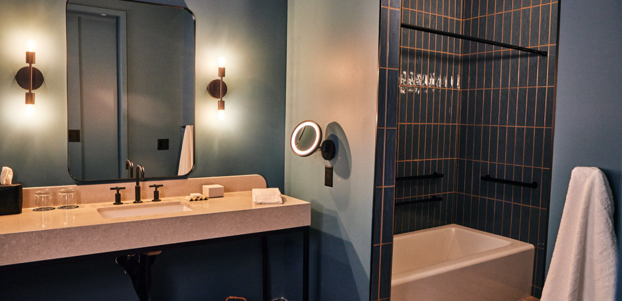 The Artists, ADA Wheelchair Accessible Hotel Suite | The Junto